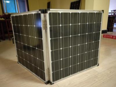 中国 160W 200W 400wの折り畳み式のガラス太陽電池パネルのキャンプのキット 販売のため