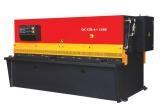 China Esquileo hidráulico del haz del oscilación del CNC de la serie de QC12K (el arrabio/inoxidables, todo colorea opcional) en venta