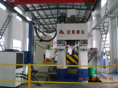 China El CNC C92K-25 completamente hidráulico muere martillo que forja en venta