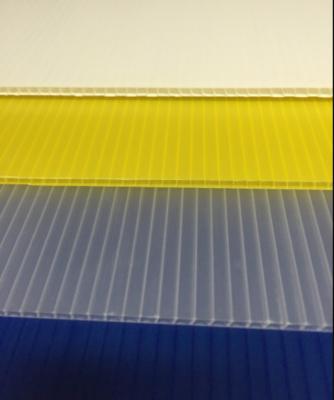 Cina Strato ondulato 1220×1830mm del polipropilene dell'OEM Coroplast in vendita