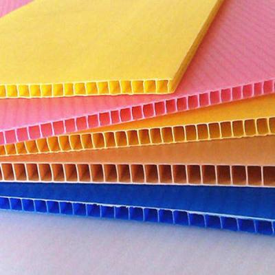 Cina Strato ondulato scanalato in antistatico del polipropilene di plastica impermeabile in vendita