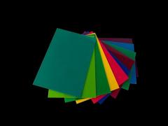 Resistência UV Folha de acrílico fundido colorido 1,2 g/Cm3 Folhas de Perspex 1600x3100mm