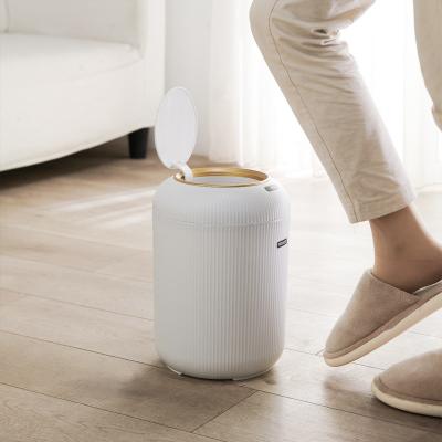 China Tall Circular Intelligent Indoor Household Large Capacity Intelligent Induction Electronic Sensor Recycling Bucket Waste Bucket for sale
