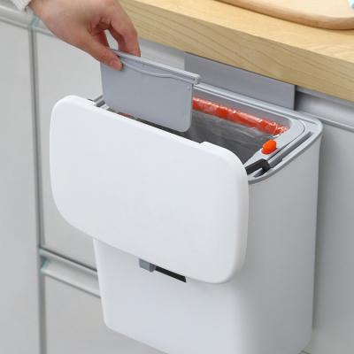 China Kitchen Household Wall-mounted Trash Can Free Punching Deodorant Large Capacity Kitchen Fruit and Vegetable Peel Plastic Bucket for sale