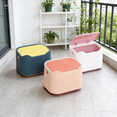 China Press-type Desktop Trash Bin with Sensor Lid, Waterproof Small Waste Bin for Home and Office Use for sale