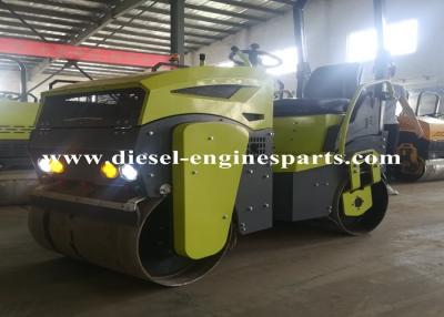 Cina Motore che guida 3 Ton Asphalt Roller Easy Operation Vibratory Asphalt Roller in vendita