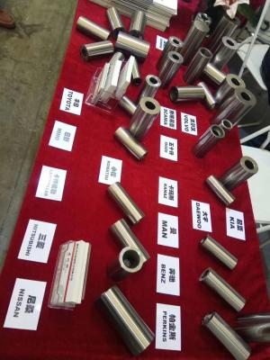 중국 고강도 OM401 엔진 피스톤 핀 압출 가공 유형 표준 판매용