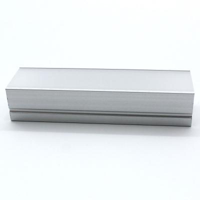 Cina 20 x 15 mm Profilo LED in alluminio LED Strip Light Channel con accessori in vendita