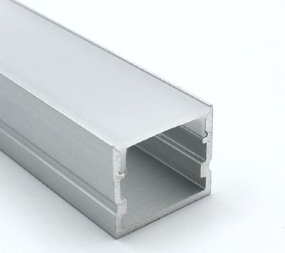 Cina 20 x 15 mm Profilo LED in alluminio LED Strip Light Channel con accessori in vendita