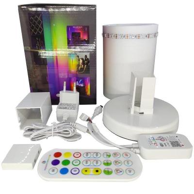 China Modernes Design RGB Vielfarbiges Wohnzimmer Lichtstiel Fußbodenlampe Adapter Nur USB-Stecker zu verkaufen