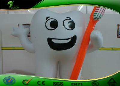 Cina forme gonfiabili del modello del dente del PVC di 3m, personaggi dei cartoni animati gonfiabili dello spazzolino da denti in vendita