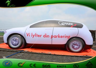 Cina Automobile gonfiabile gigante bianca su misura di pubblicità del veicolo gonfiabile in vendita