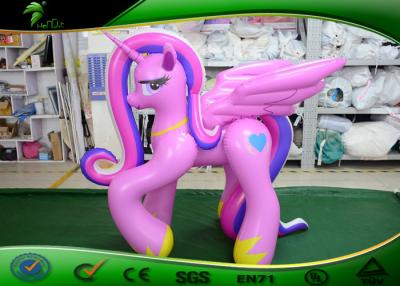 Chine Fille animale adaptée aux besoins du client de poney de bande dessinée de jouet de PVC de personnages de dessin animé gonflables à vendre