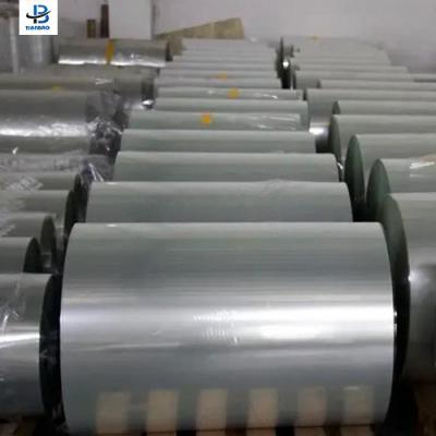 Cina Rulli di pellicola di pacco in PET ad alta resistenza e robustezza con arcobaleno inciso in durezza morbida in vendita