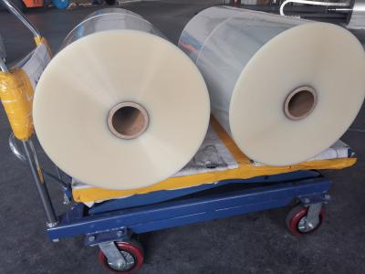 Cina Rollo di pellicola laminata Bopp Cpp flessibile per imballaggi alimentari a prova di umidità personalizzati in vendita