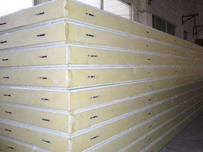 Cina Macchina d'acciaio della parete del tetto del pannello dell'isolamento in vendita
