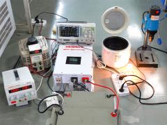 3000va 2100w UPS MPPT 태양 전지 하이브리드 인버터 24v 60A AC 충전기와 함께 낮은 주파수