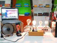 500va Modifié ondes sinusoïdes Auto Inverter Convertisseur de prise avec chargeur 12v à 220v