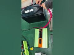 1000wPure Sine Wave Inverter 12v Dc To 220v Power Conversion Featuring An Oversized Display Showcase