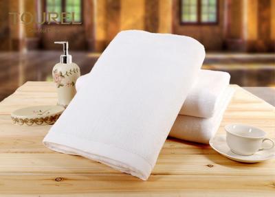 中国 注文のロゴの高級ホテルおよび鉱泉のBathタオルのジャカードはテリーを薄くします 販売のため