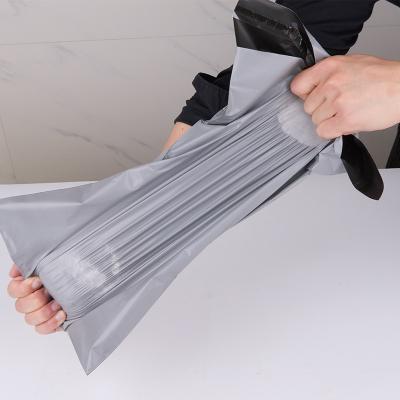China Custom Logo Self-sealing Poly Mailer Express Mailing Bags for Clothing Shipping for sale