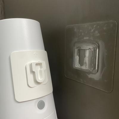 Cina Gli accessori di plastica del bagno dell'ABS mette i ganci adesivi della parete parteggiati doppio di 60mm in vendita