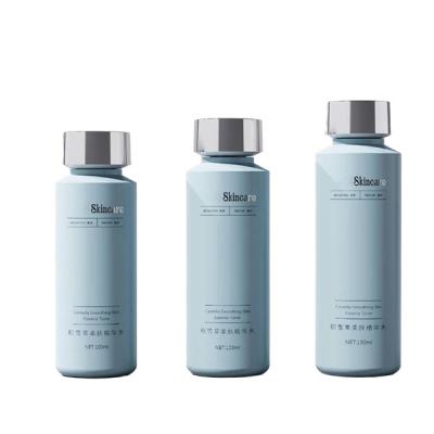 China Botellas vacías de PETG para cuidado de la piel con hombro inclinado para marcas de gama alta con impresión CMYK y estructura de sello triple 20 000 MOQ en venta