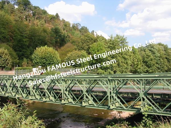 De Militaire Vestingmuur Brug van Compacte 200 Mabey, Ponton Draagbare Brug Militair met de Lancering van Neus