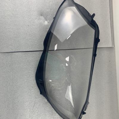 Cina Modello di auto Per Benz C-CLASS W205 Ricambi auto Conchiglia di plastica Superficie di vetro Lampada LED in vendita