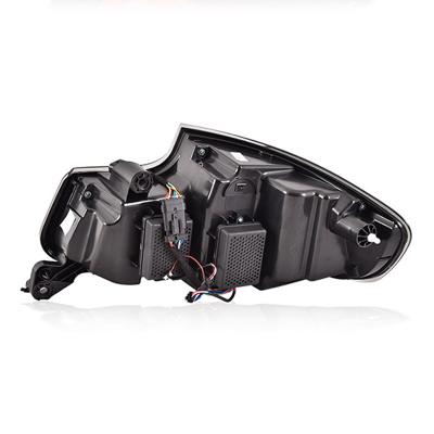 Cina Lampada posteriore a LED per BMW Serie 2 F22 OE n. 14-21 F23 Voltaggio modificato 12V in vendita