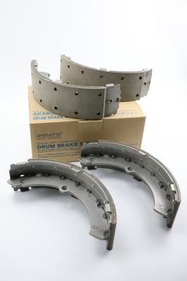 China NR1071 AKEBONO 04494-36300 Rear Drum Brake Pads for Coaster Auto Spare Parts (6.06 KG/set) for sale