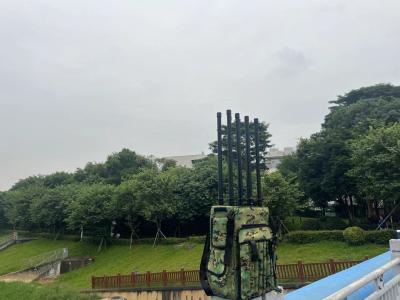 China Integrated Backpack Surveillance And Attack Drone UAV Detection System for sale