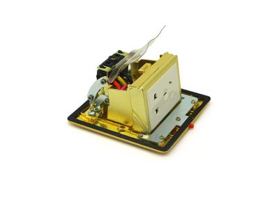 Cina lo sbocco elettrico quadrato di 16A 250V schiocca fuori l'alto impatto e la forza meccanica in vendita