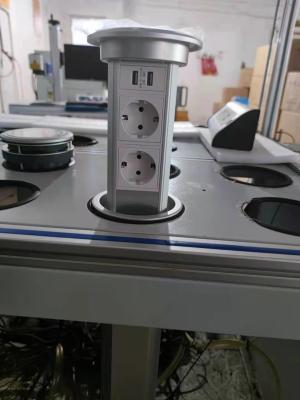 China Worktop zette Verborgen Gemotoriseerde Pop Omhooggaande Afzet 10A 250V in een nis Te koop