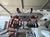 China Vertical Automatic Bag Palletizing Robot Garment Shops Building Material Shops for sale