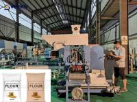 China Automatic Soil Bagging Machine With 800kg Weighing Capacity Granule Packaging Machine for sale