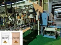 China Automatic Soil Bagging Machine With 800kg Weighing Capacity Granule Packaging Machine for sale