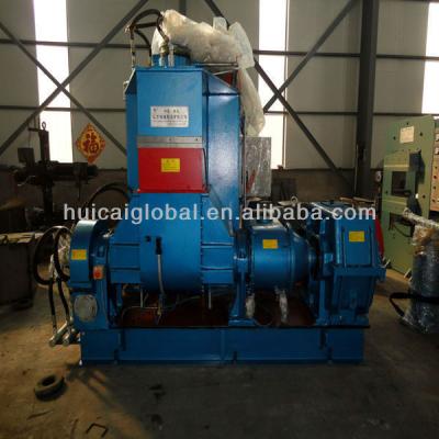 China Máquina de flexión de caucho con presión de aire comprimido de 0,60 MPa y peso de 7000 kg en venta
