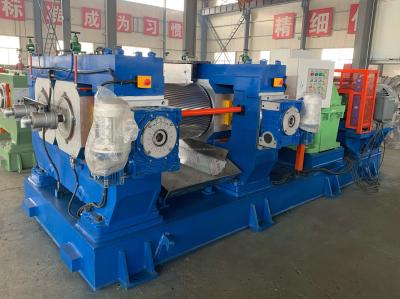 China Triturador de borracha hidráulico de 90 kW de potência para redução do tamanho das partículas de borracha de produção à venda