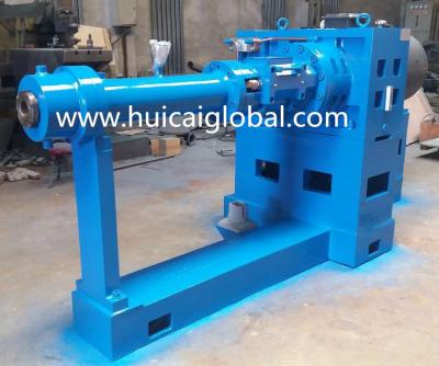 中国 3000 kg 冷給用ゴム挤出機 0-60r/min の螺旋速度 販売のため