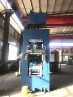 China Manufacturing Plant Solid Tyre Vulcanizing Press Machine with Piston Stroke 700mm-1m for sale