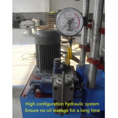 China HONRIZONTALE STRUCTURE Hydraulische rubberbalenknipper 2122*1440*2509 voor precisie snijden Te koop