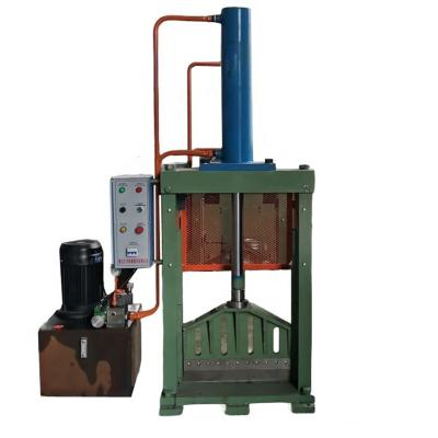 Cina 1500 KG Peso Single Blade Hydraulic Rubber Bale Cutter Dotato di 75 kW di Potenza in vendita