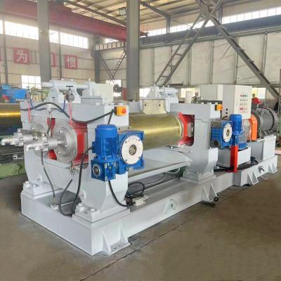 China Máquina de mistura de borracha de dois rolos com misturador à venda