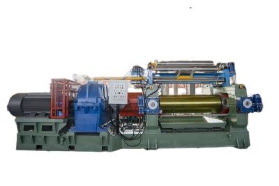 Cina Velocità lineare del rullo anteriore 21,8 m/min Miscelatore di gomma per una miscelazione ottimale e durevole della gomma in vendita