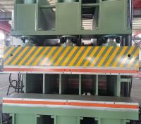 China 380V Voltage Hot Rubber Press Vulcanizing Machine Design for sale
