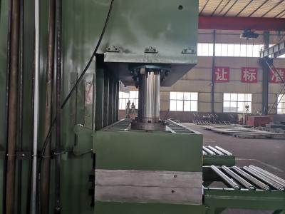 China Máquina de fabricação de esteiras de moldagem de borracha com pressão vulcanizante automática de circunferência interna de 4700KW à venda