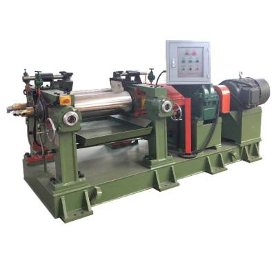 China 55 kW krachtige gietijzeren rubberplaat open rollen molen voor het mengen van rubber in productie-installaties Te koop