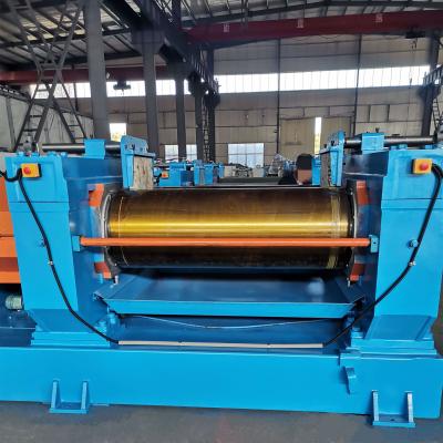 Cina 120000KN Macchina di miscelazione della gomma di tipo aperto con velocità della superficie di rotolamento anteriore di 24,5 m/min in vendita