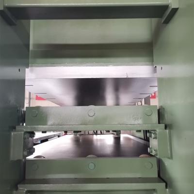 Cina 1-4 Strato di lavoro automatico gomma calda macchina di vulcanizzazione per prodotti di gomma in vendita